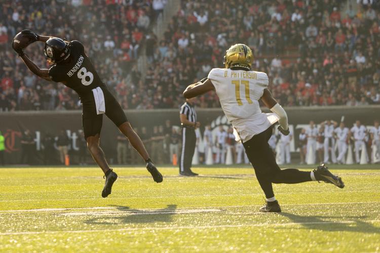 PHOTOS | UC football falls short to UCF 28-26 | Gallery | newsrecord.org