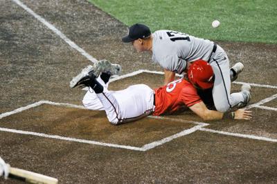 Cincinnati breaks five-game losing streak, beats Milwaukee 14-4 ...