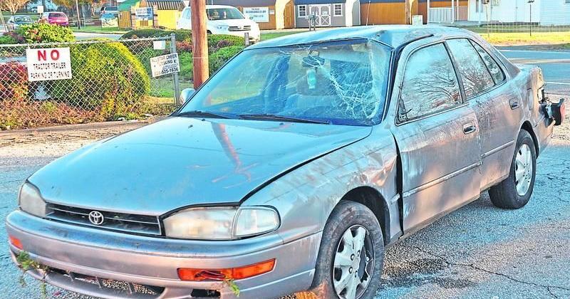 2 avoid serious injury despite car rolling over | Local News ...