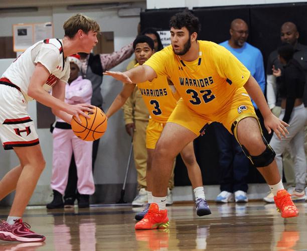 Warriors Roll To 61-46 Win At Hibriten | Sports | newstopicnews.com