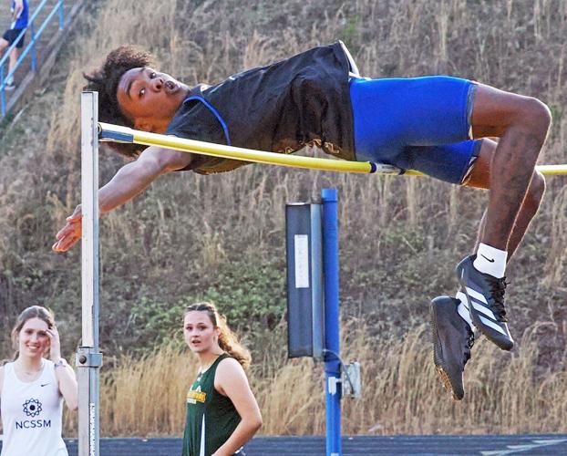 West Caldwell hosts First Chance Meet | Sports | newstopicnews.com