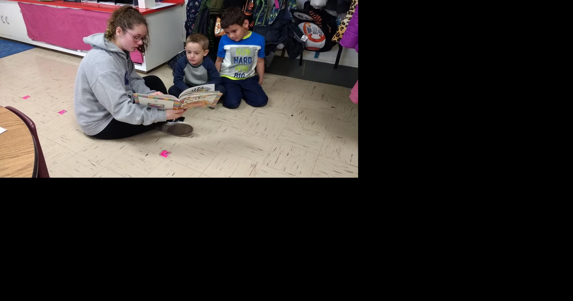 Reading role models: Middle school kids pass on love of literature