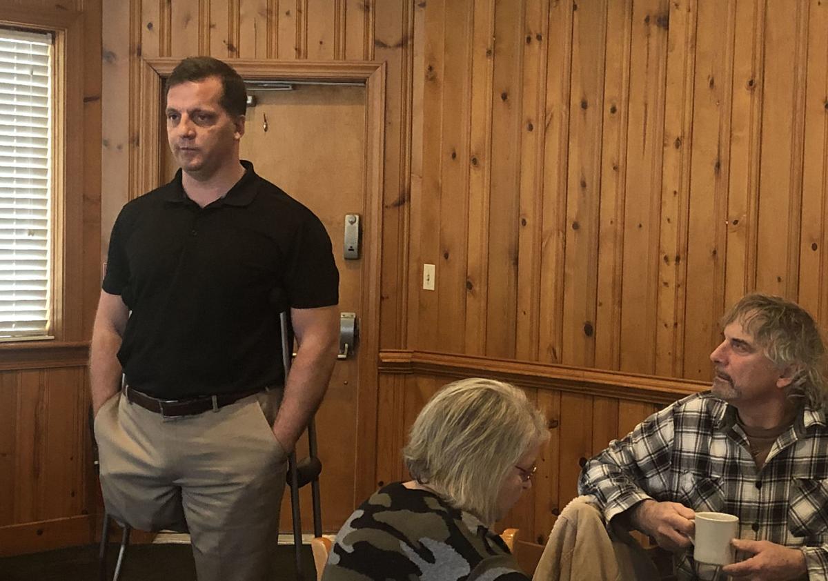 Army veteran seeking to challenge Sen. Mark Warner visits Staunton ...