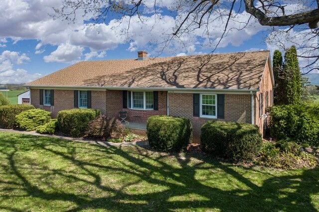 3 Bedroom Home in Steeles Tavern - $452,500