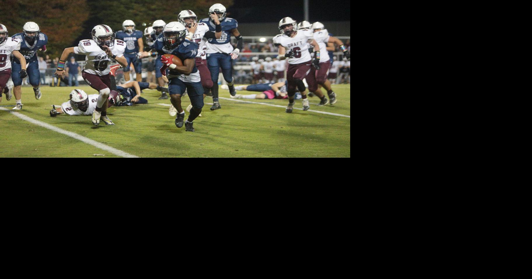 Still perfect: Staunton football team rallies to defeat Stuarts Draft ...