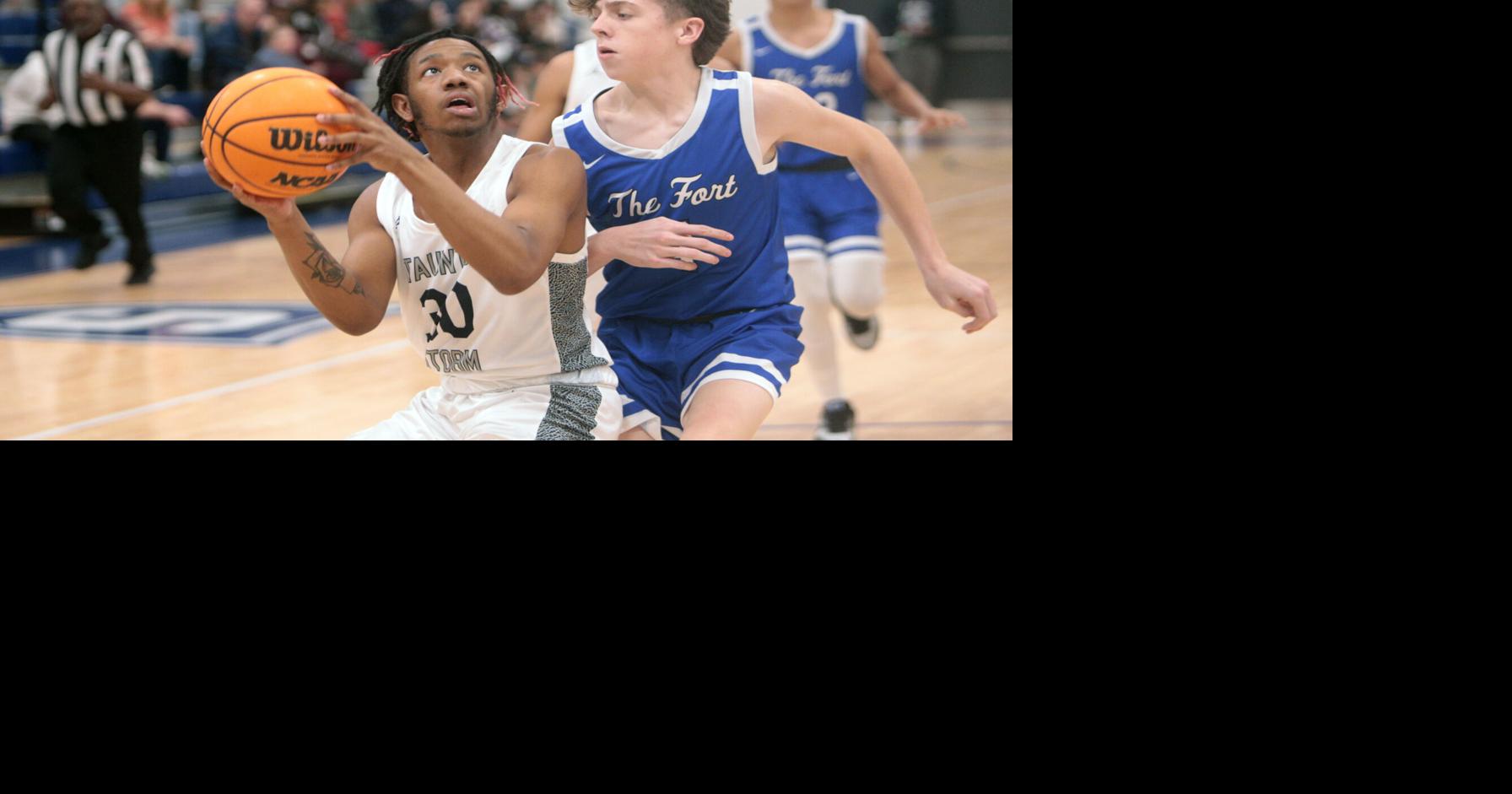 Staunton boys basketball team overwhelms Fort Defiance