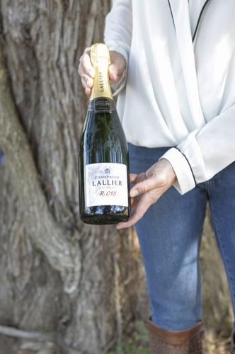 On the Circuit: Les Dames d'Escoffier Presents: Champagne & Chicken ...