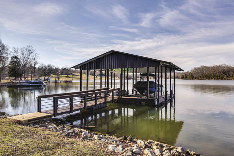 Homes of Distinction: 123 Summit Lane | Homes + Interiors | nfocusmagazine.com