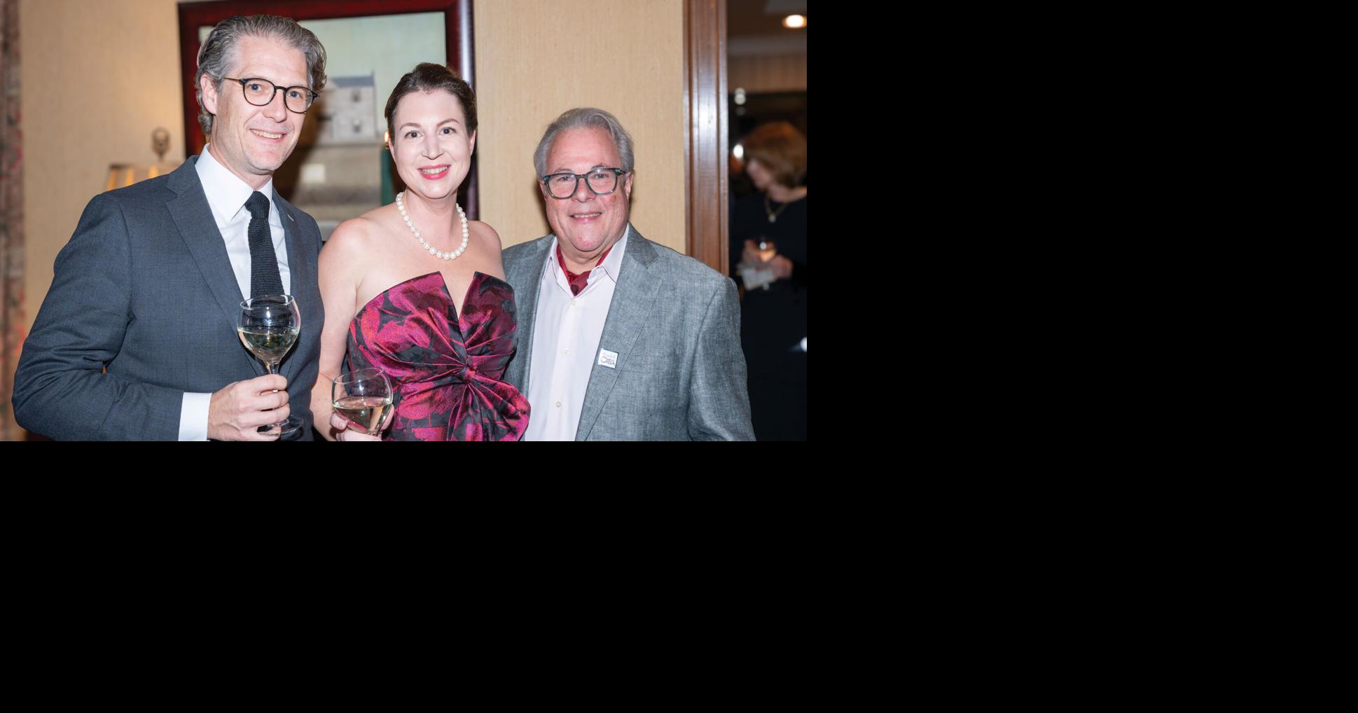 The La Bella Notte Patrons Party Strikes a Chord Before the Main Act ...