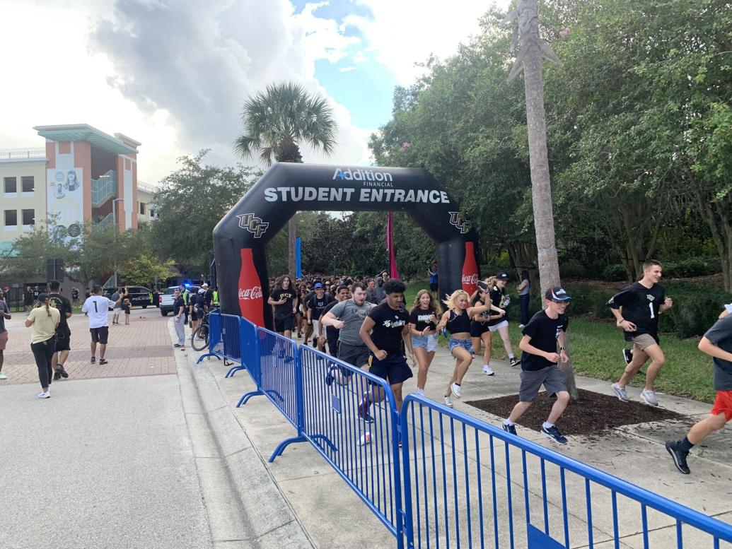 UCF debuts new student ticketing process | Sports | The Charge