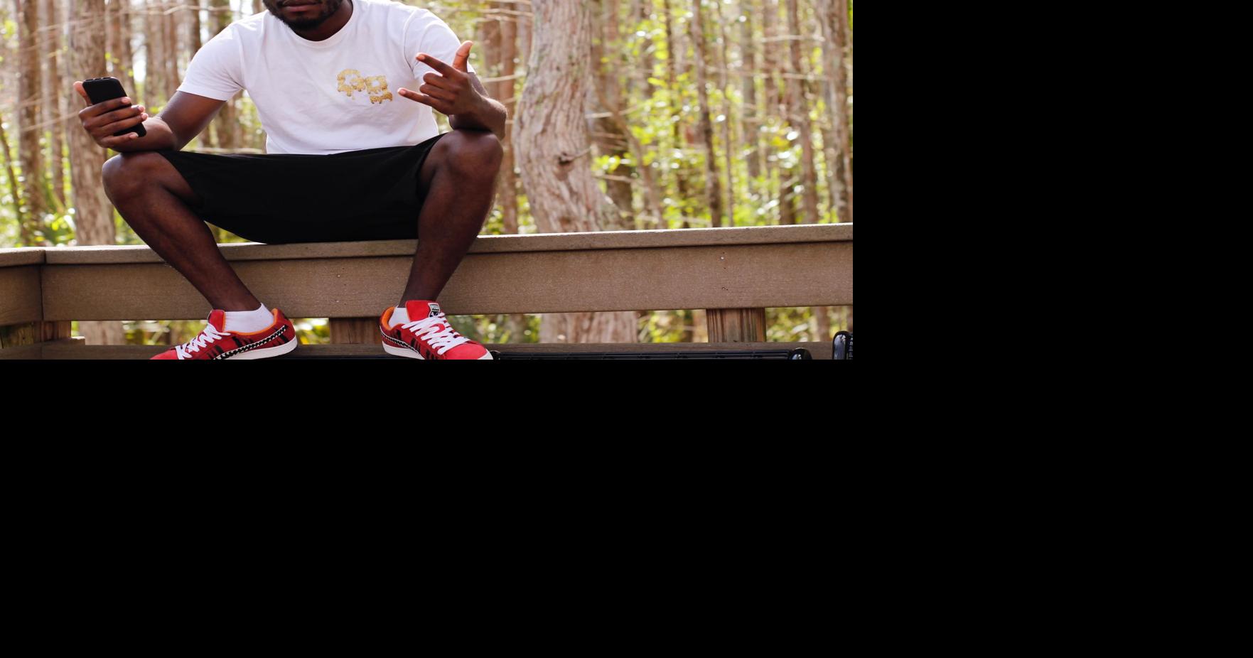 Rapper helps UCF students de-stress with freestyles | Life | The Charge