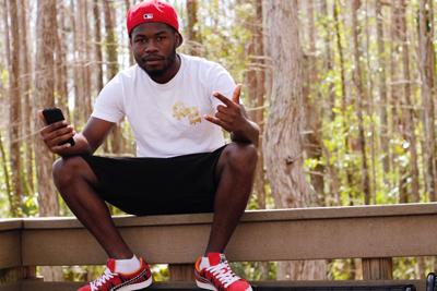 Rapper helps UCF students de-stress with freestyles | Life | The Charge