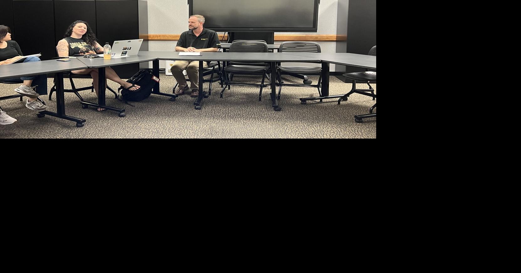 UCF professor hosts workshop series to help students make their resumes ...