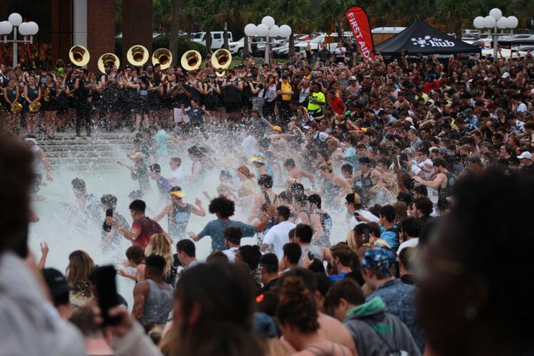 PHOTOS: UCF students celebrate homecoming tradition Spirit Splash 2019 ...