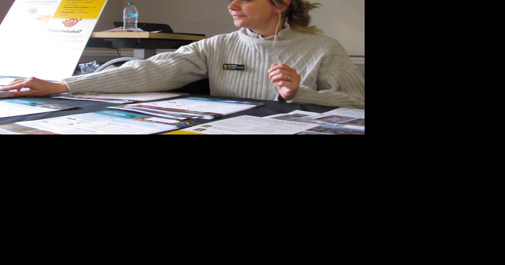 PHOTOS: UCF helps students during Study Abroad Fair | Culture | The Charge