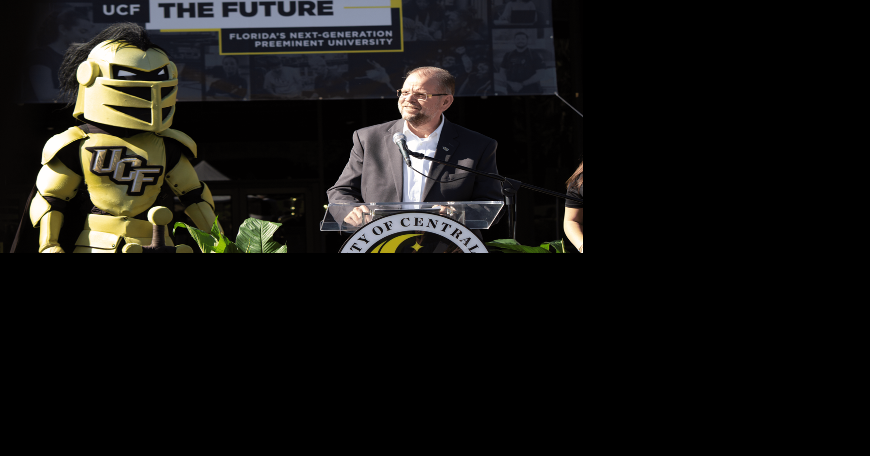 UCF hosts celebration at Reflecting Pond after reaching metrics for ...