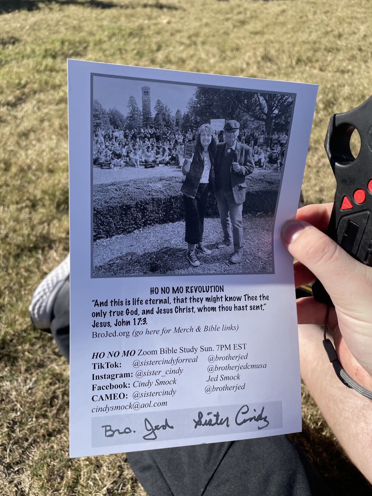 TikTok preacher Sister Cindy visits UCF, crowd gathers at Reflecting ...