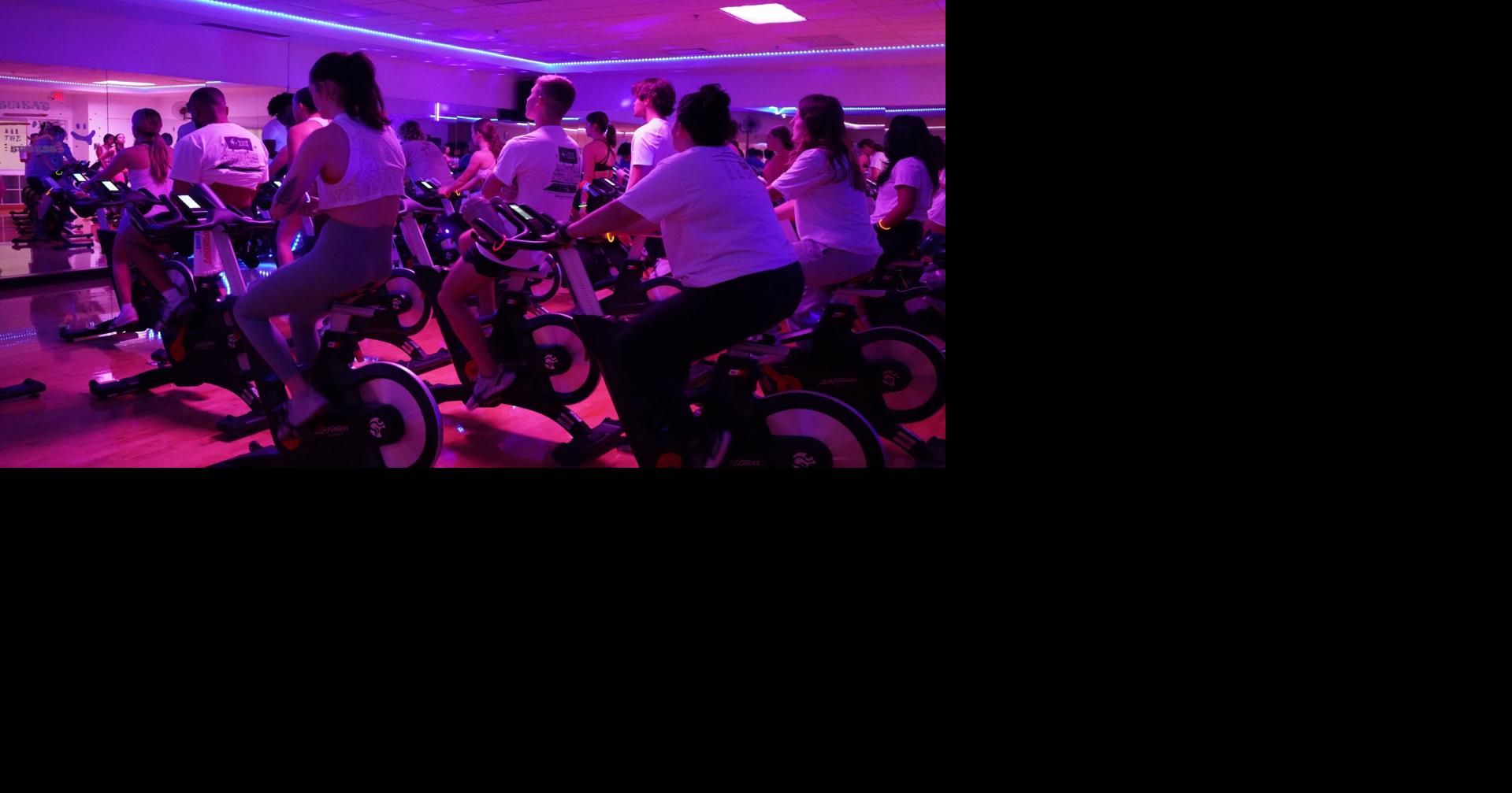 Glow UCF event shines bright amidst spring break anticipation | Culture ...