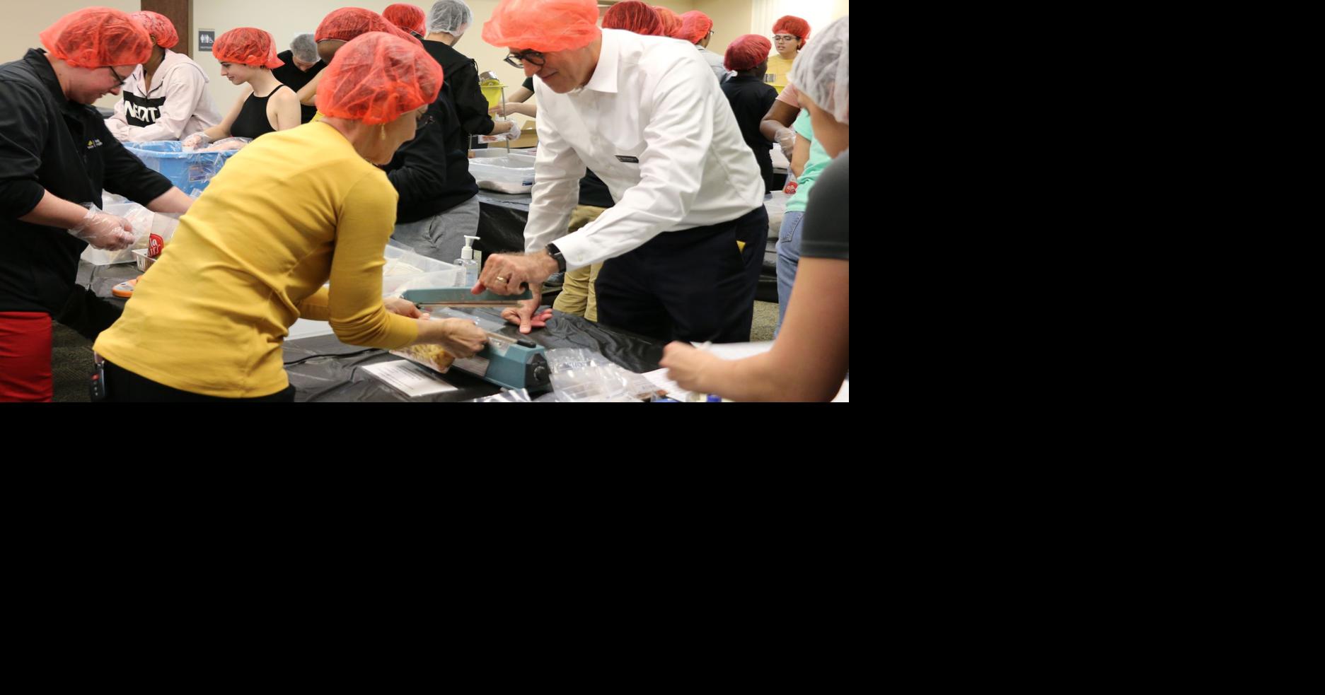 Student volunteers pack thousands of meals for UCF's Knights Pantry ...