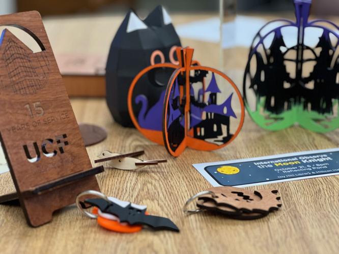 UCF Curriculum Materials Center hosts demonstration of Glowforge 3D ...