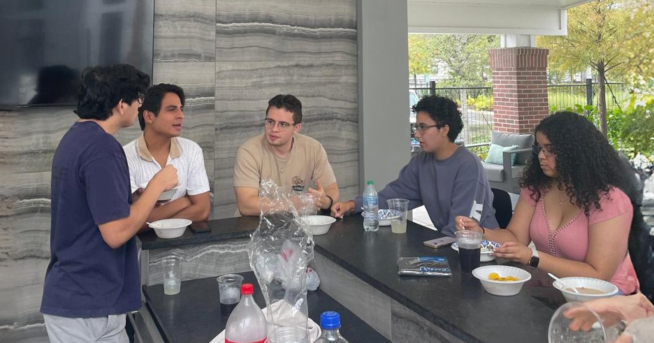Ecuadorian Student Association helps club members adapt to UCF | Life ...