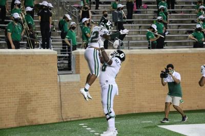 Charlotte picks up first win of season at North Texas with dominant ...