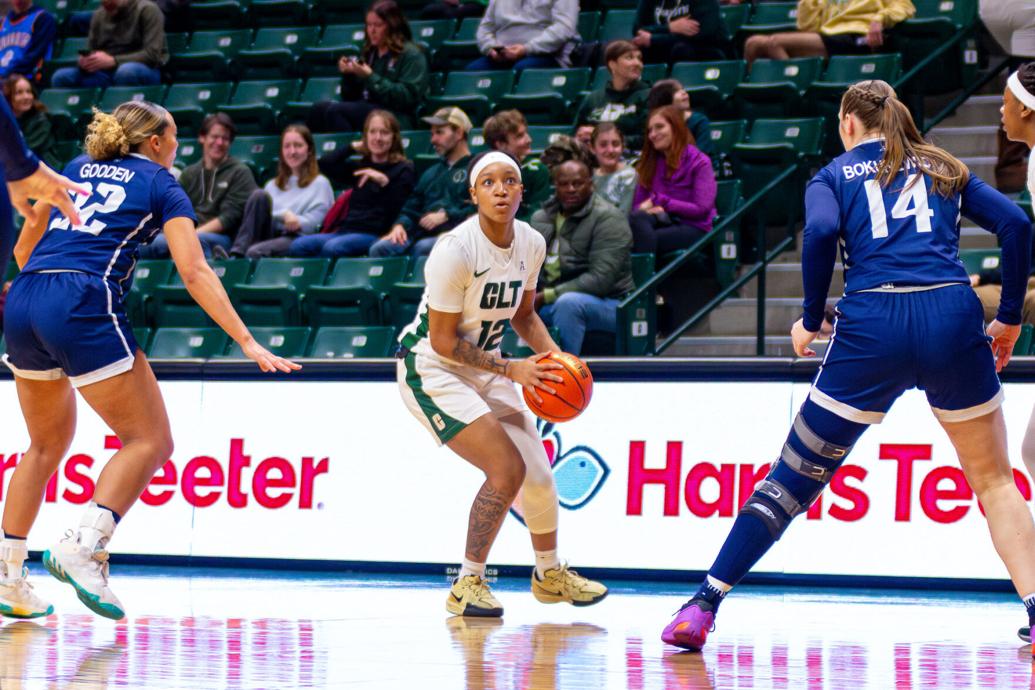 Women's basketball cleans slate with new roster ahead of 2025-2026 ...