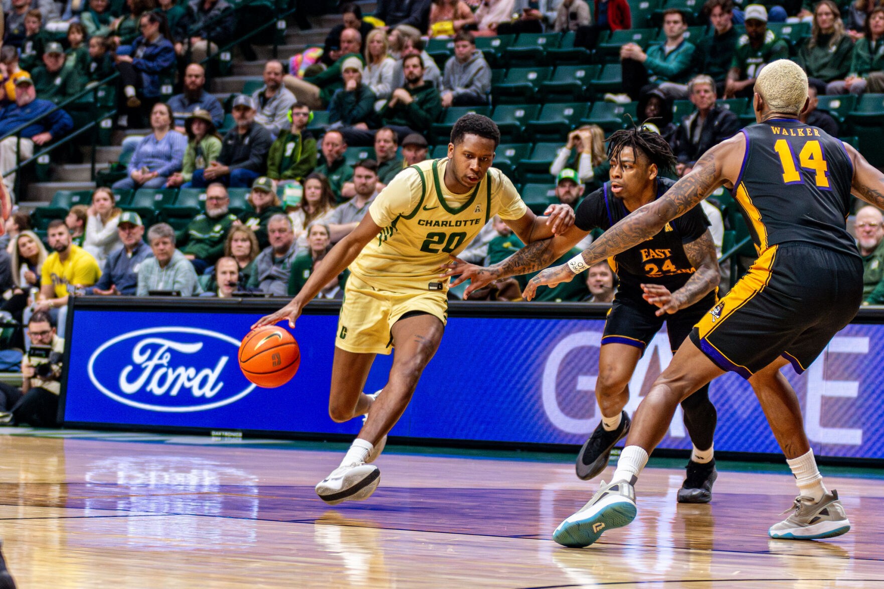 Charlotte men's basketball sinks in 75-59 defeat to East Carolina ...