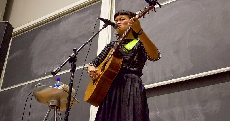 Singer-songwriter Pam Reyes performs at UNC Charlotte, singing on ...