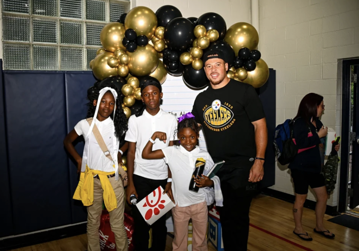 Alex Highsmith becomes second former 49er nominated for Walter Payton ...