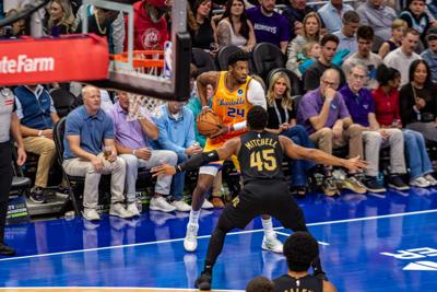 Column: A series of fortunate events has led to the best Hornets team ...