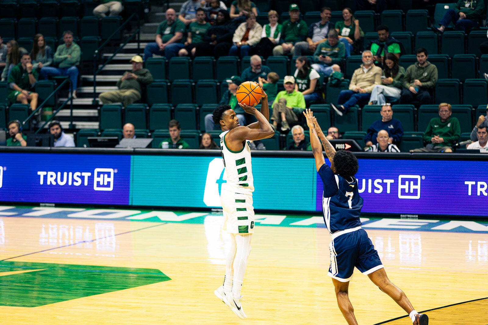 Men’s basketball ignites new energy in big exhibition win | Sports ...