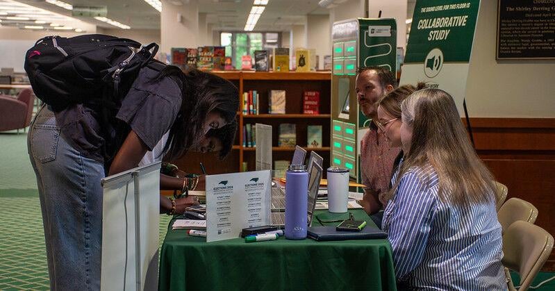 UNC Charlotte celebrates National Voter Registration Day with tabling ...