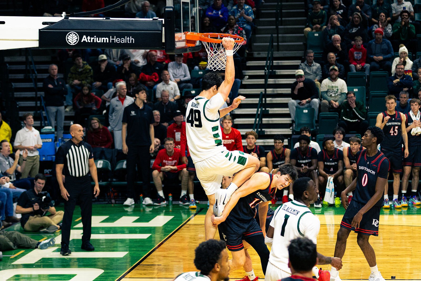 Charlotte men's basketball heads to unbeaten Virginia Tech for rebound win | Sports | ninertimes.com