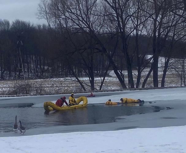 Lewis County Fire departments practice ice rescues | Community Notes ...