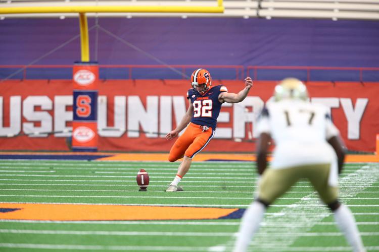 College football: Syracuse punter Cooney overcomes cancer, exhibits ...