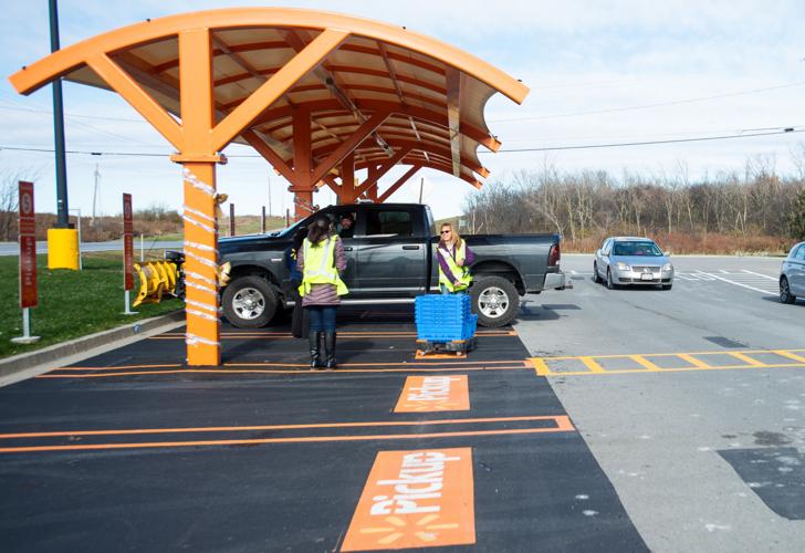 Walmart rolling out curbside pickup service | News | nny360.com