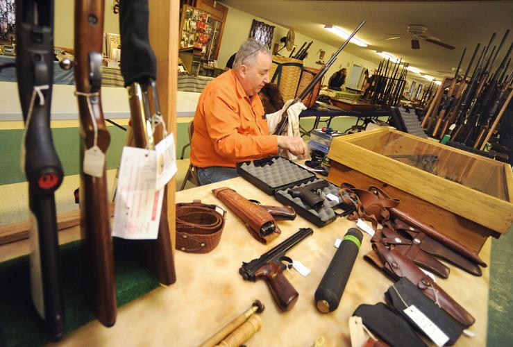 Gun show draws crowd | News | nny360.com