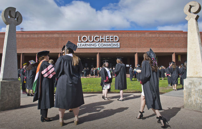 SUNY Potsdam grads deliver message of investing in each other and the future | | nny360.com