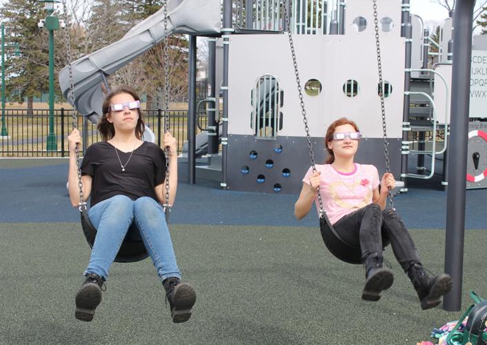 Visitors take in total eclipse in Ogdensburg | Community Notes | nny360.com