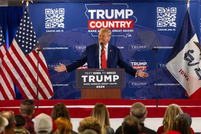 Trump’s victory in Iowa puts him on track for comeback bid | Top ...