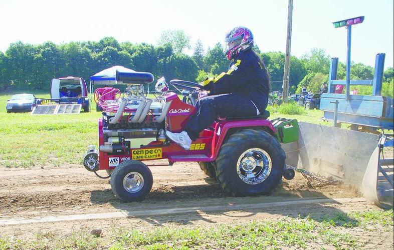 Carthage woman feels tractor's pull | Arts and Life | nny360.com