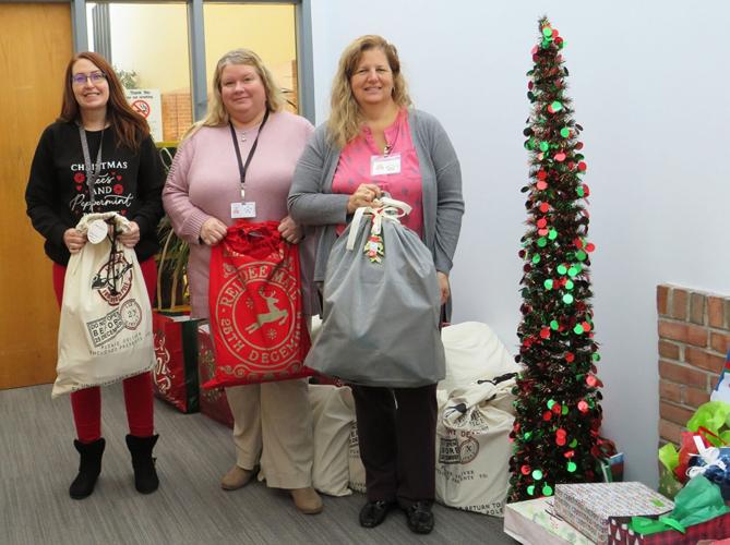 Santa for Seniors provides a merrier Christmas for older adults ...