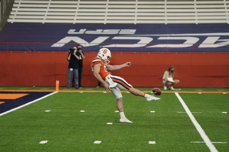 College football: Syracuse punter Cooney overcomes cancer, exhibits ...