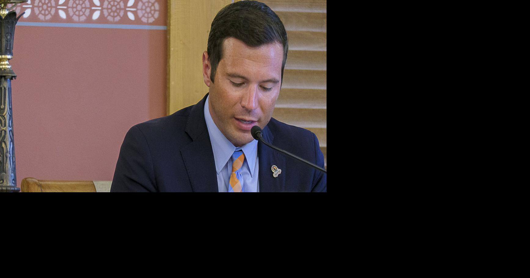 Oswego Mayor William Barlow chooses to make his future with Oswego ...