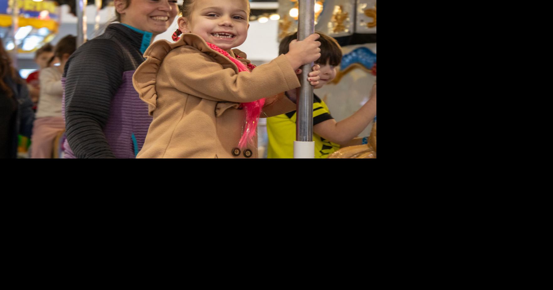 Syracuse Winter Fair features ‘summer fun’ in frigid February at state ...