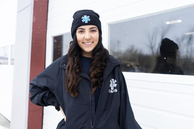 18-year-old off-duty EMT runs to burning car, tells two to get out ...