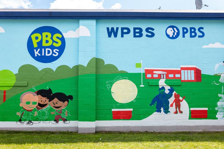 Muralist hopes to add vibrancy to Watertown with work at WPBS ...