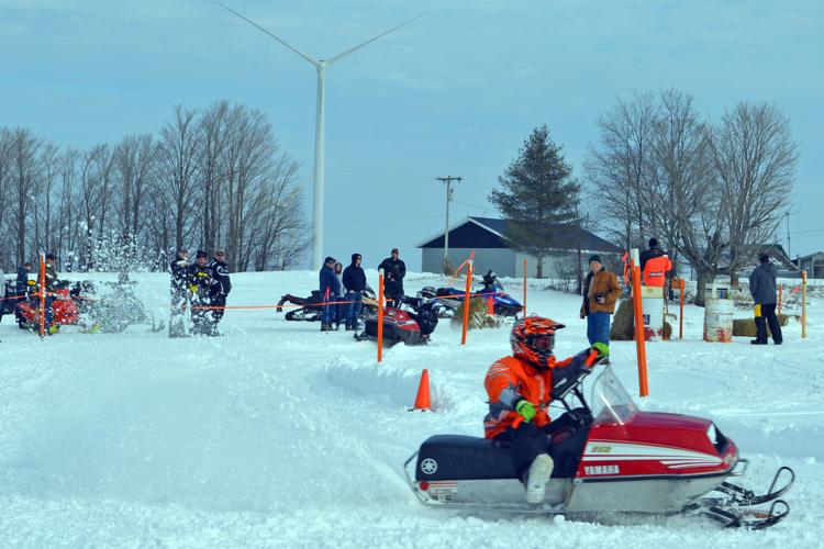 SNOW MUCH FUN VINTAGE SNOWMOBILE RACES: Valley Snow Travelers event ...