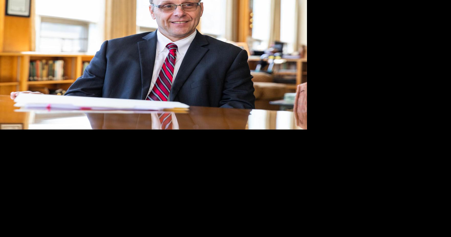 Editorial — Renzi for county judge: Town justice has solid legal ...